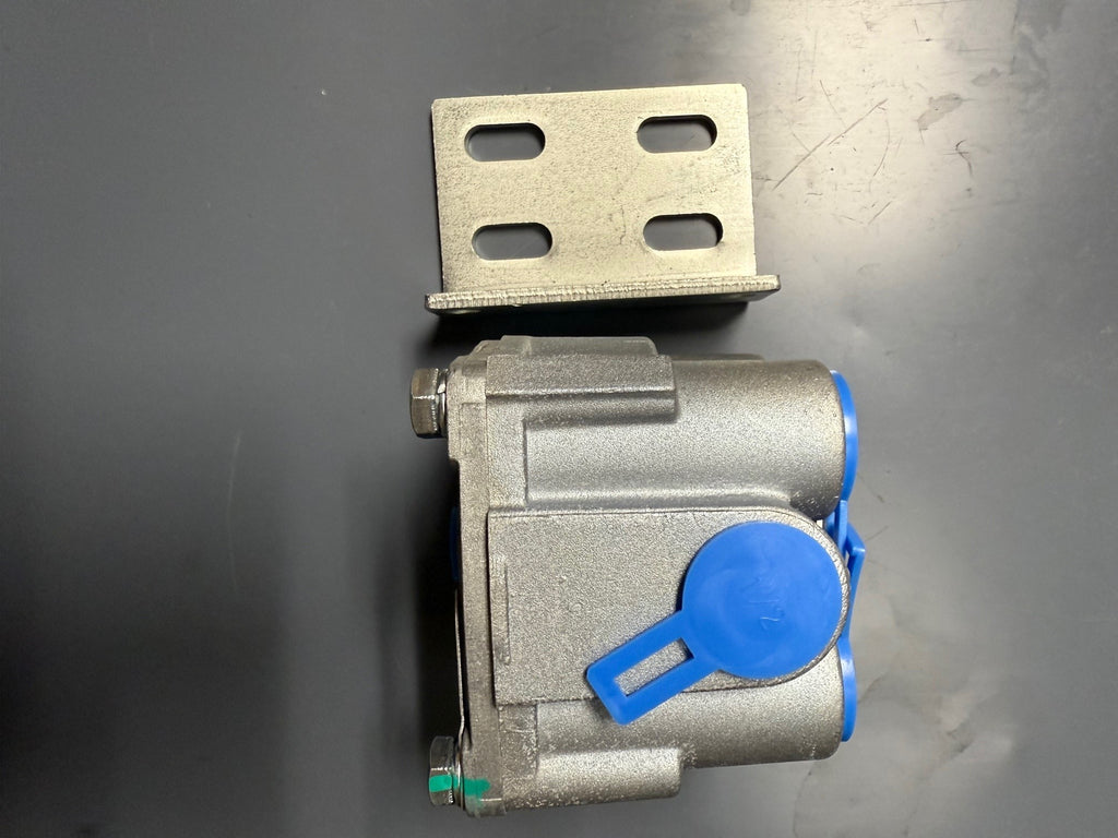 102626 Relay Valve – Cummings Truck & Trailer Parts